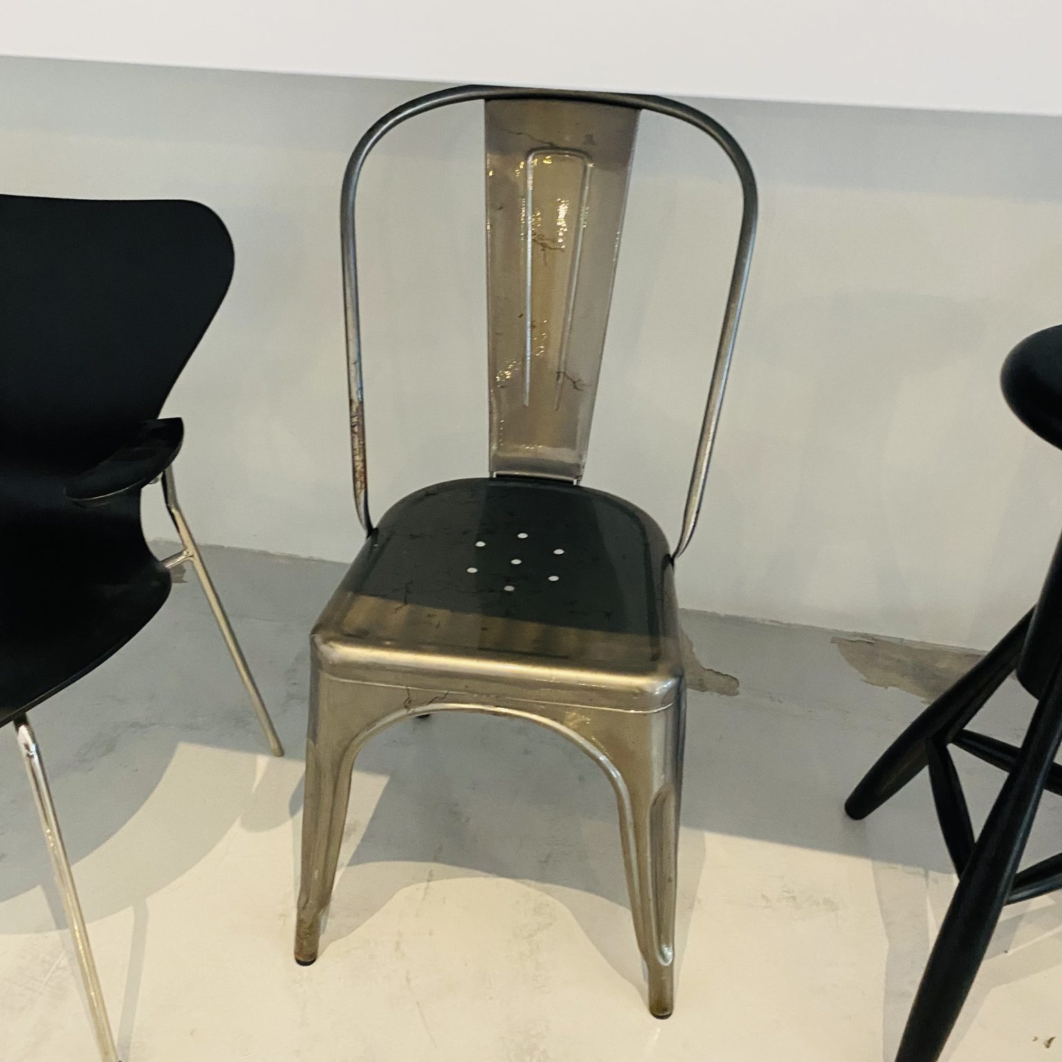 Metal Chair (DISPLAY SET) - illum