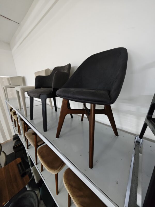 Lagoon Chair - illum